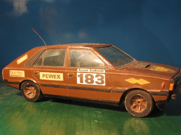 *[Galeria/Samochód] Polonez FSO (w wersji rajdowej) - Kartonwork